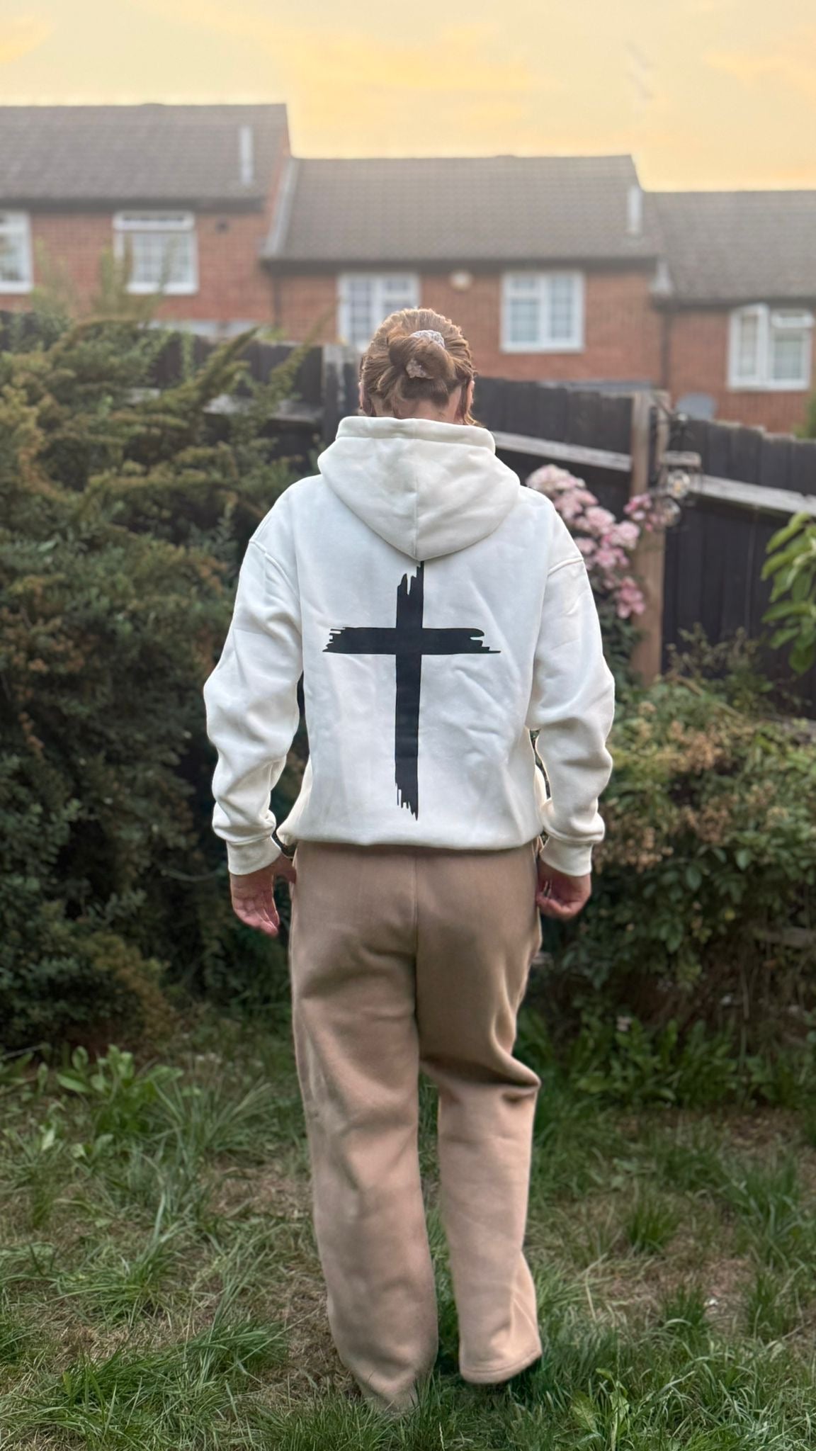 holywearclothing.com – HolyWear