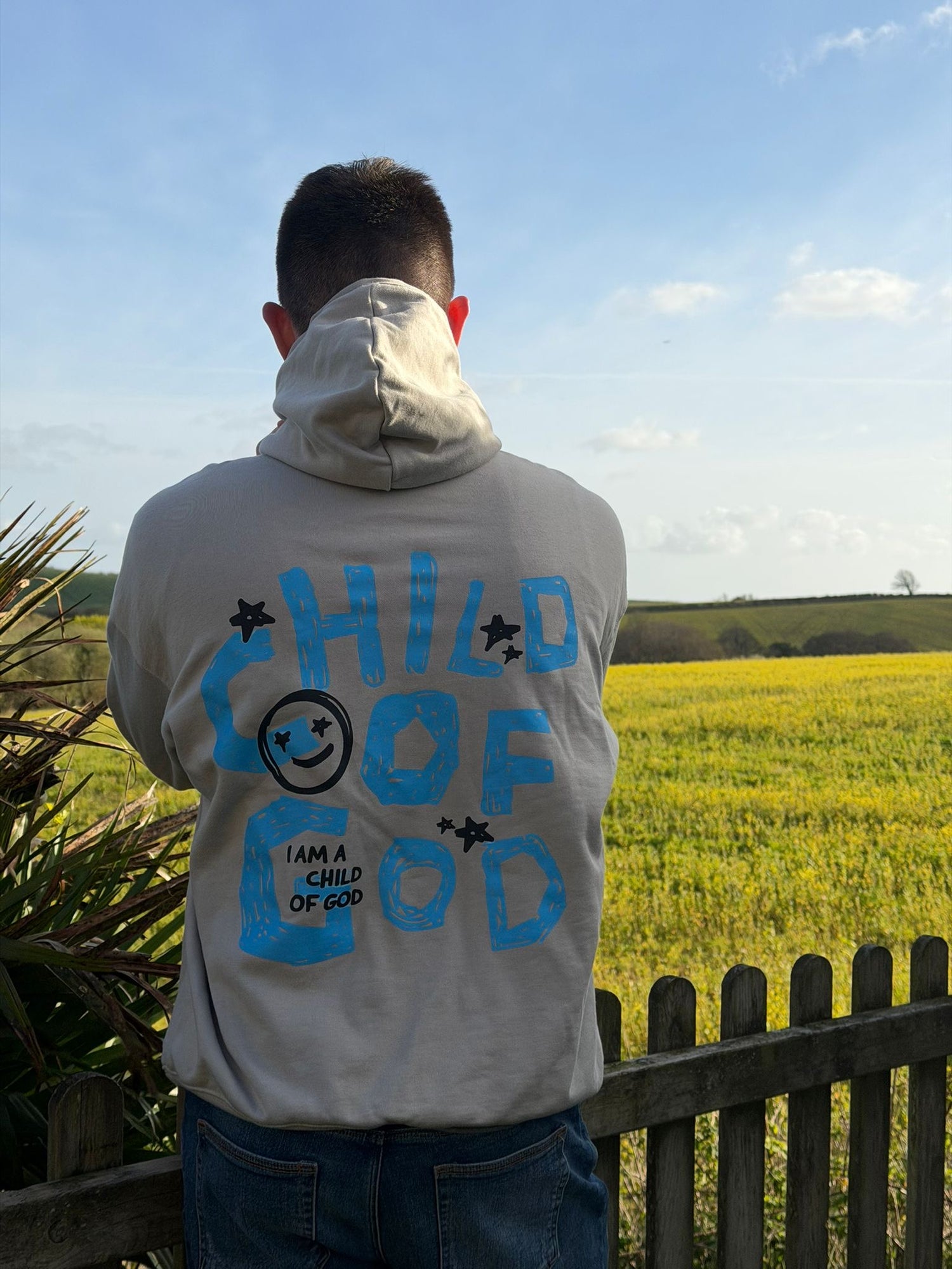 holywearclothing.com – HolyWear